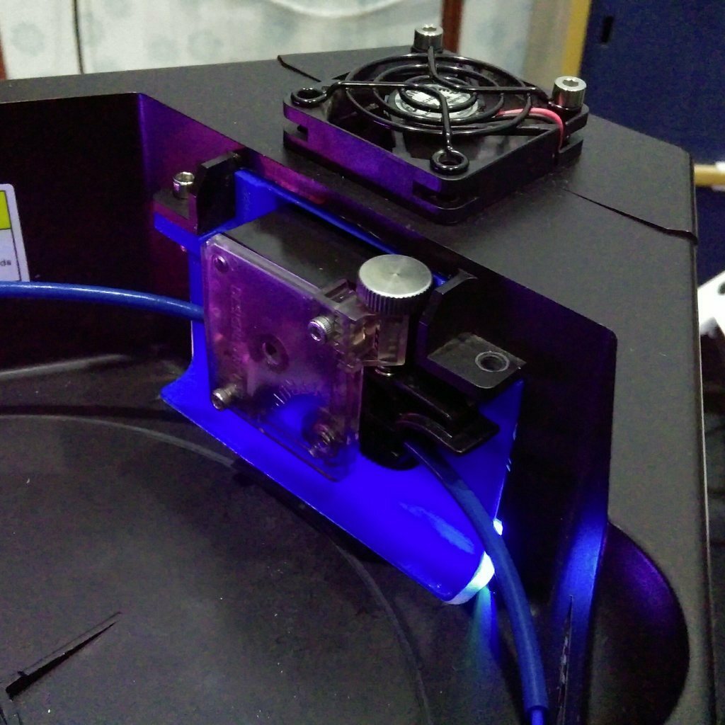 Free 3D file Titan Extruder Mount for DreamMaker OverLord 🧞‍♂️・3D ...