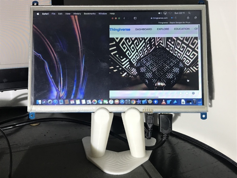 Free 3D file Display stand for Waveshare 10" touchscreen 🔌・3D printer ...