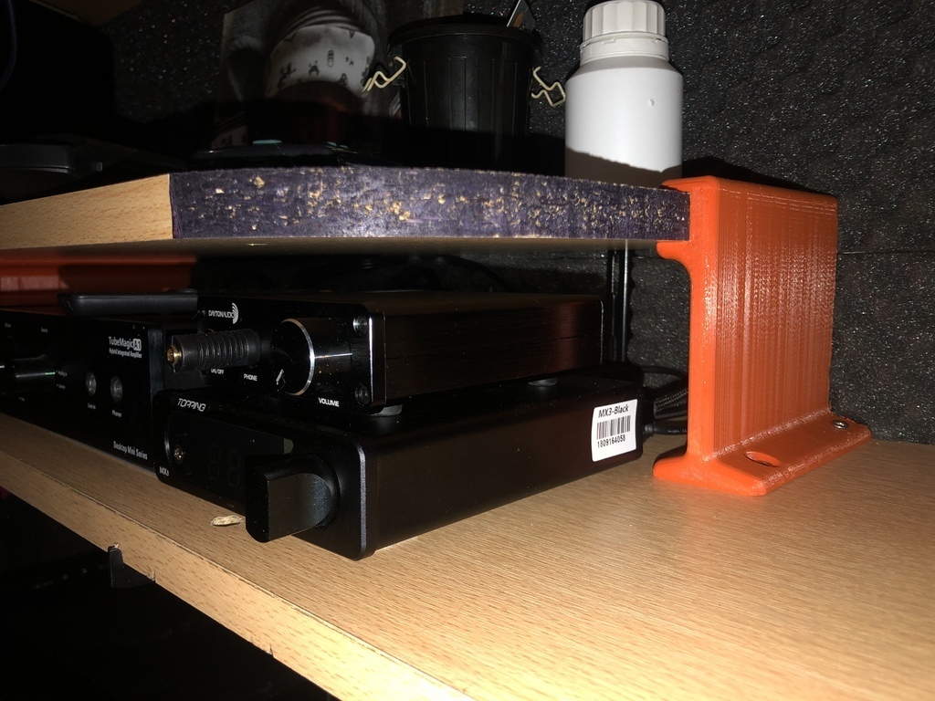 Free 3D file shelf holder upright (90mm high 200mm long) 🏢・3D print ...