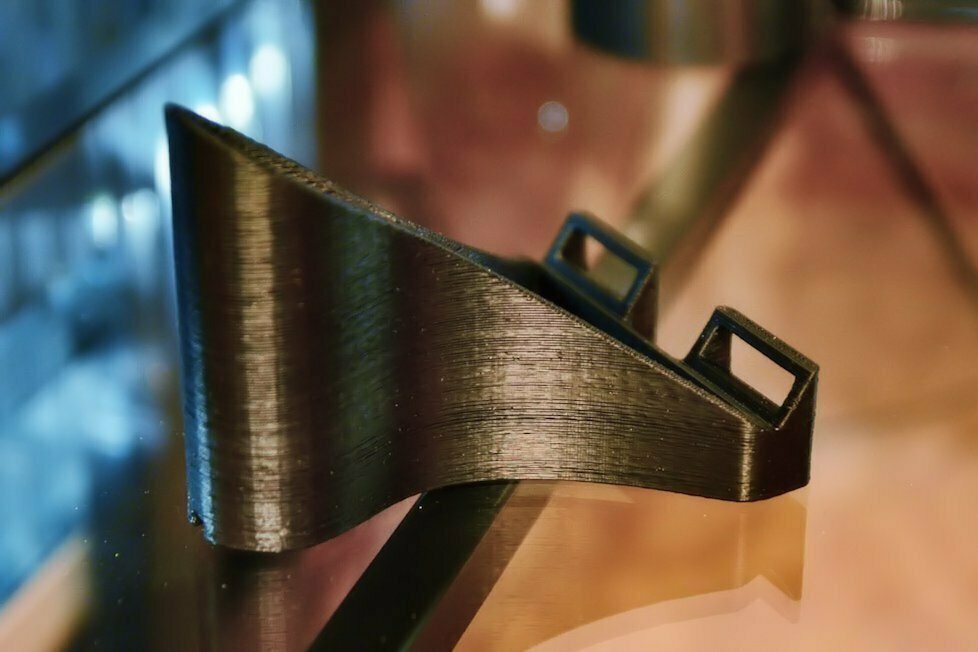 Free 3D file Ribbon Phone Stand 🎀・3D print model to download・Cults