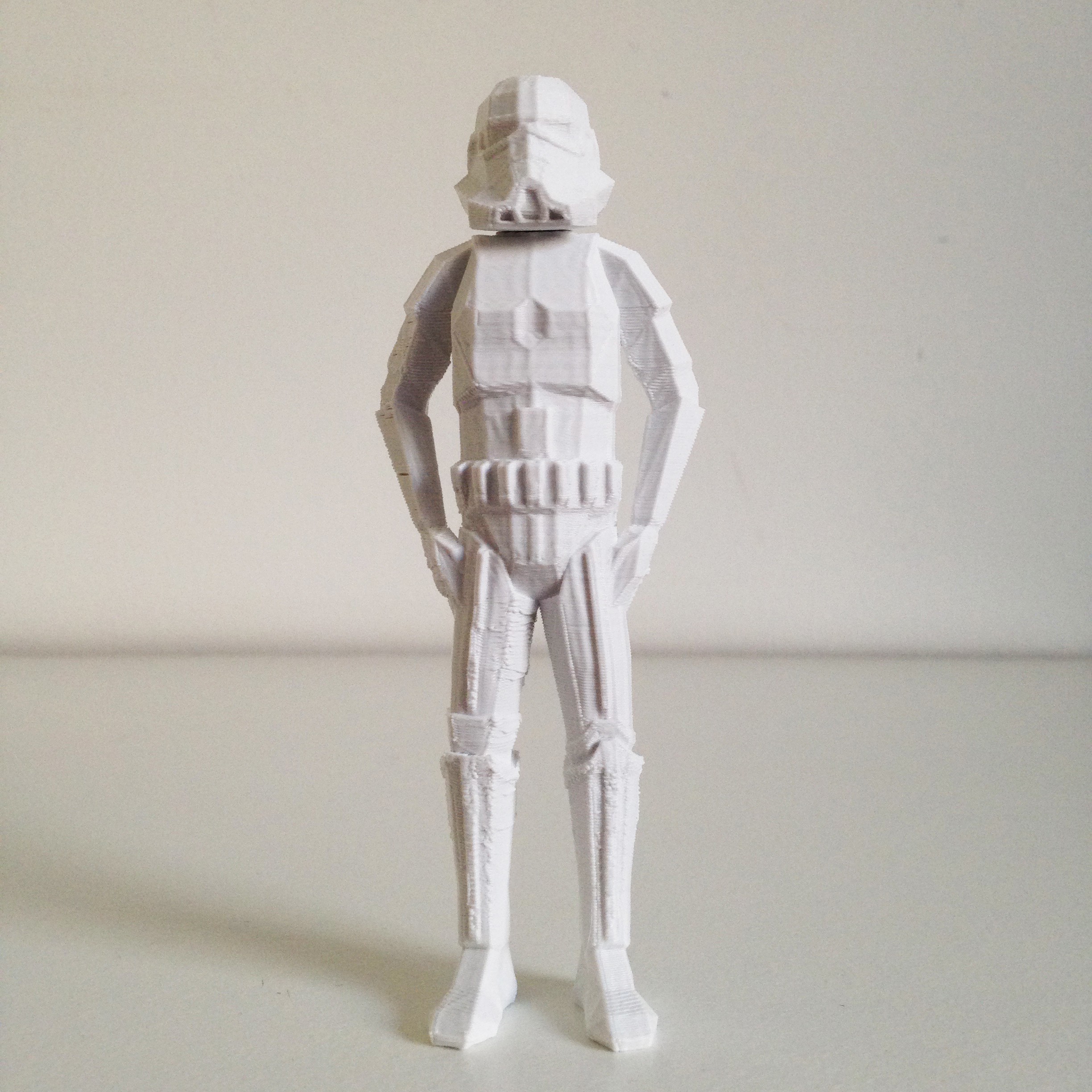 Stormtrooper en Low-Poly imprimable en 3D • Fabriqué avec une ...