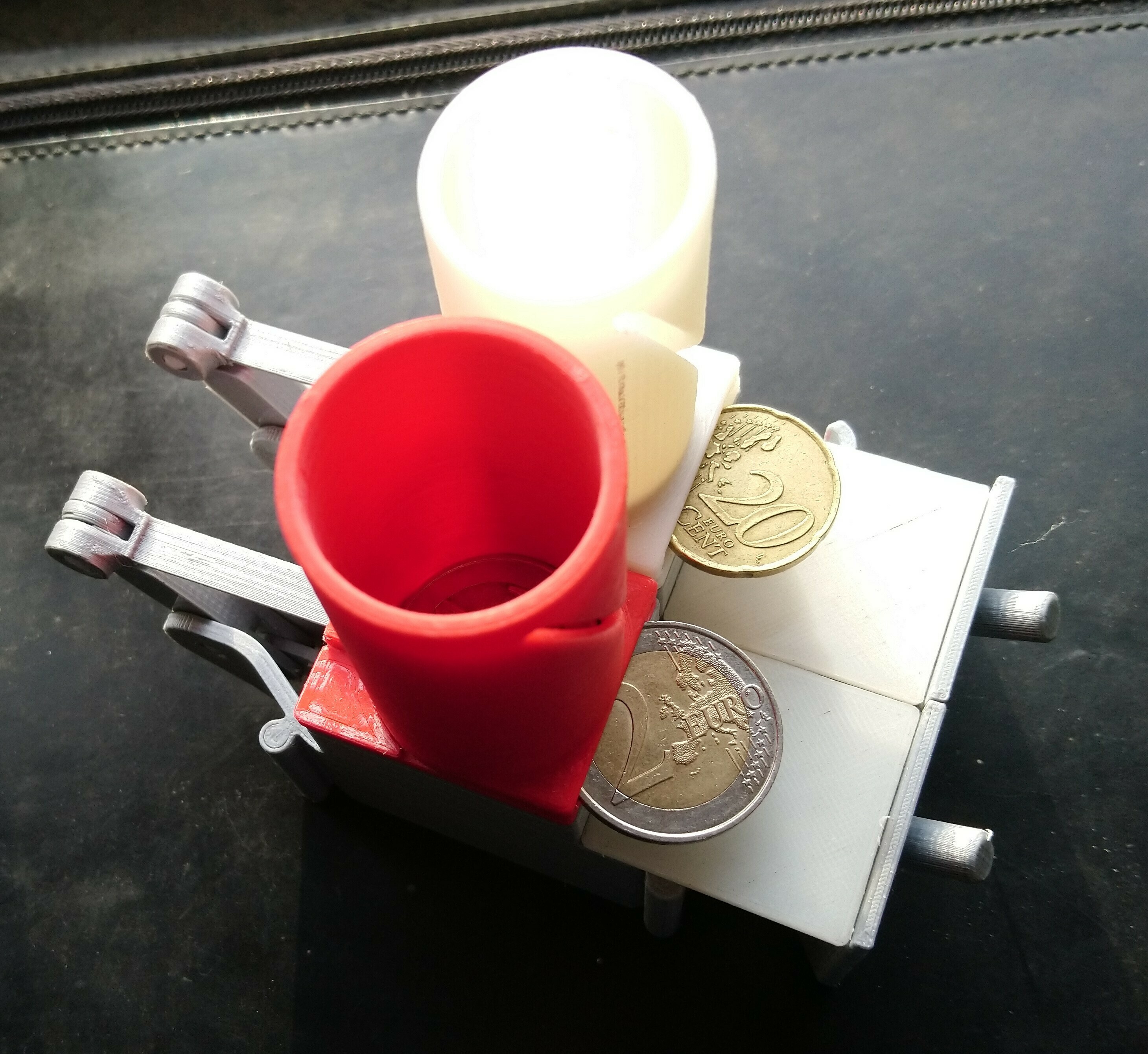 STL file Pocket vacuum / Storage / Coin dispenser 🪙・3D printer design ...