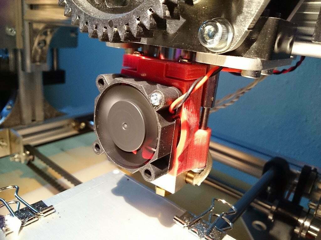 Free STL file E3D-v6 Hotend mount for K8200・3D printable object to ...