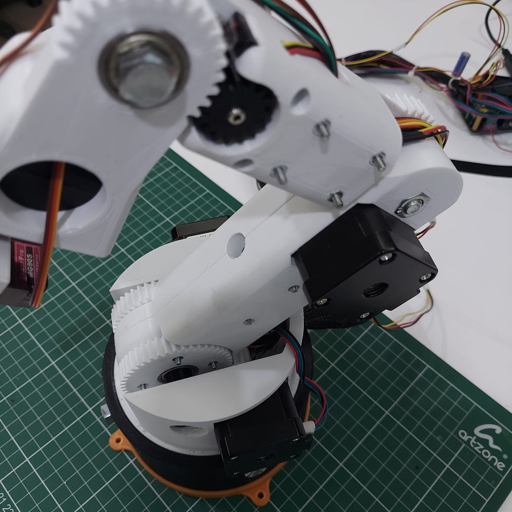 3D file 5DOF Robotic Arm MARK-I 💪・3D printing model to download・Cults