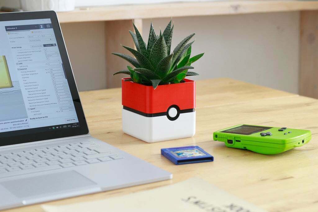 Free STL file Pokemon Planter - Pokeball Minimal Planter 🐉・3D print ...