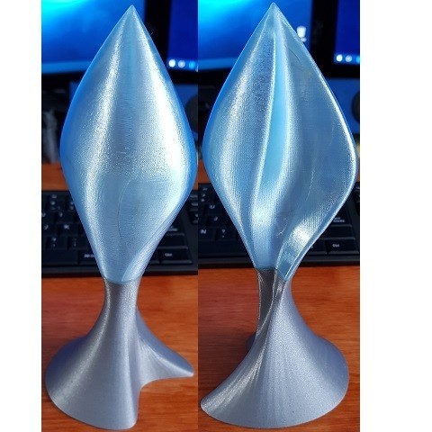 STL file Lamp 🔦・3D printable model to download・Cults