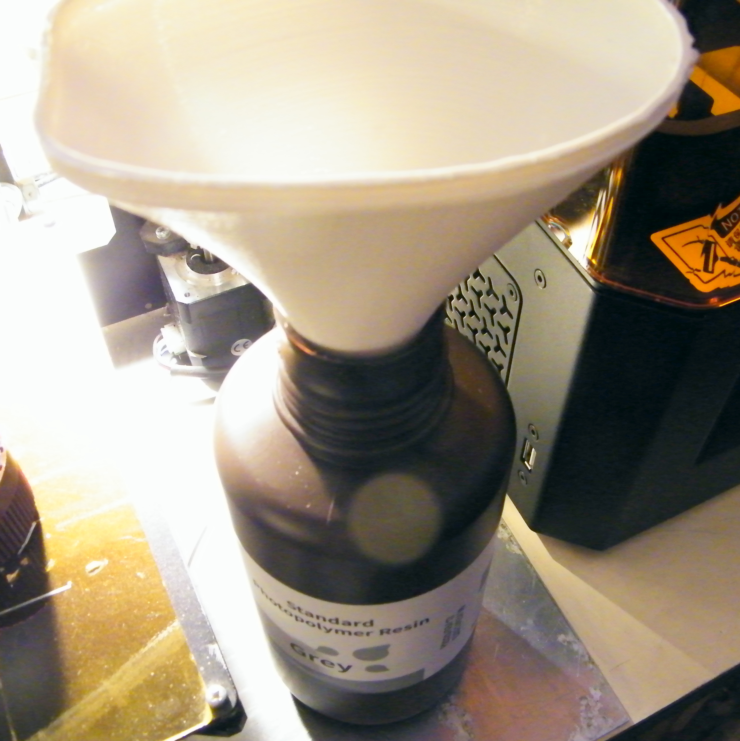 STL file Resin funnel・3D printing model to download・Cults