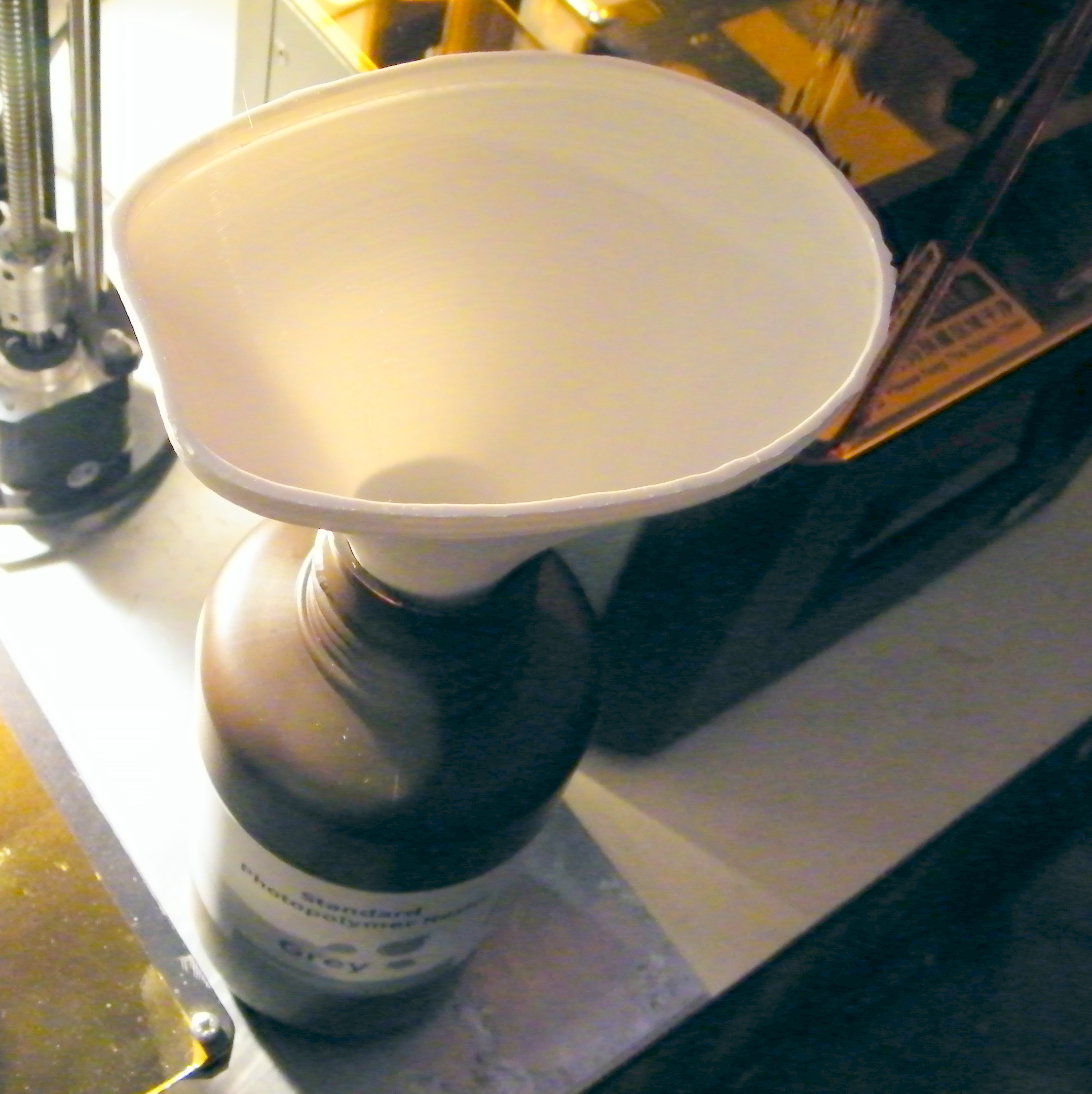 STL file Resin funnel・3D printing model to download・Cults