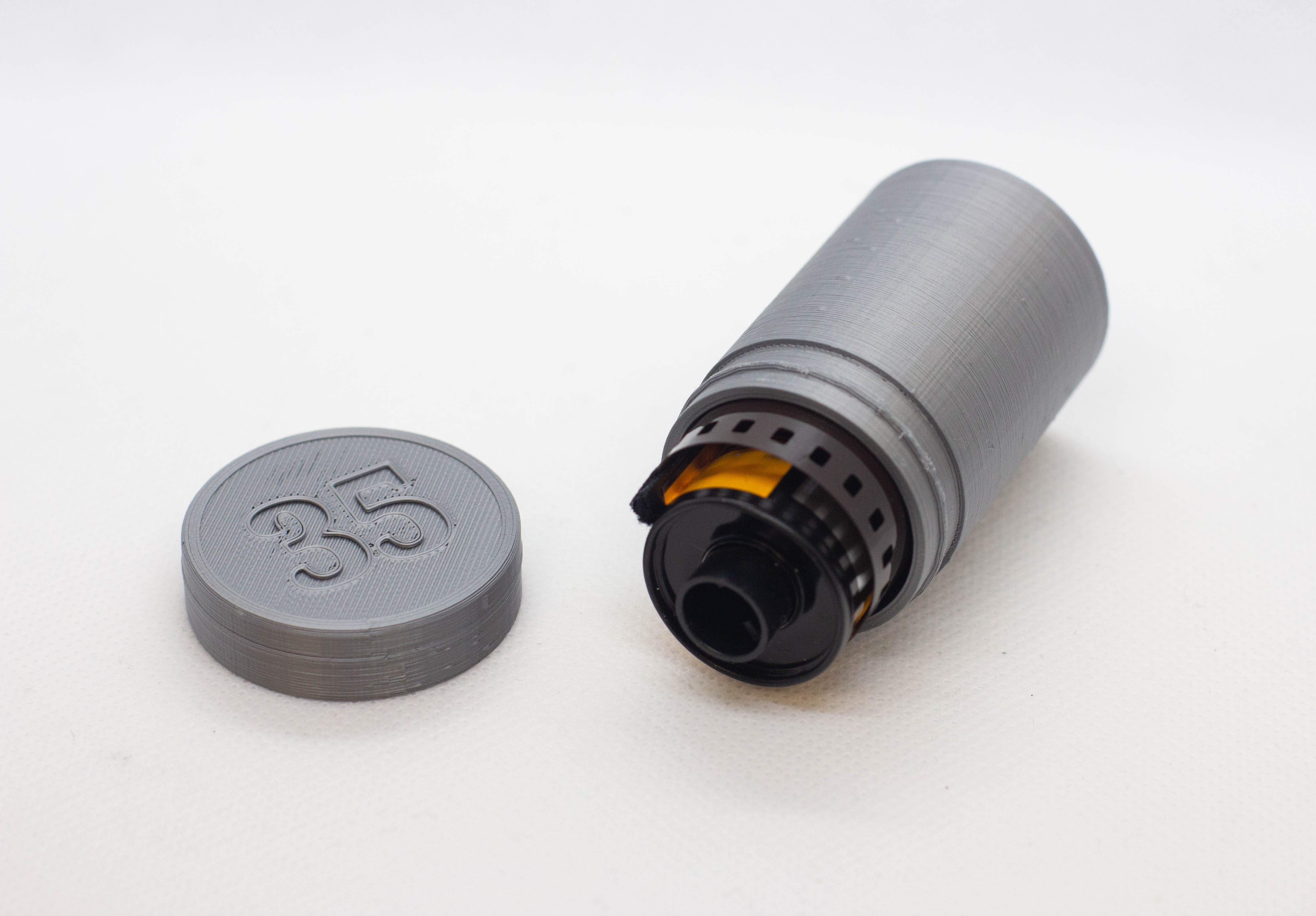 STL file 35mm film box・3D printable design to download・Cults