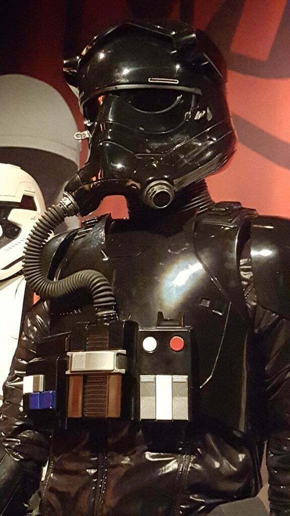 Free STL file First Order; Tie Pilot Chest Box (TFA)・3D printing idea ...