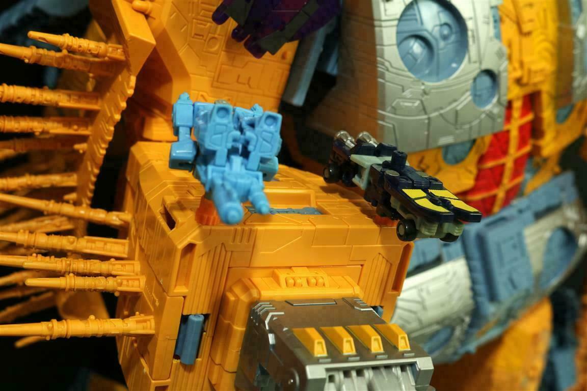 Free 3D file Minicon & Battlemaster Adapter Pegs for Transformers ...