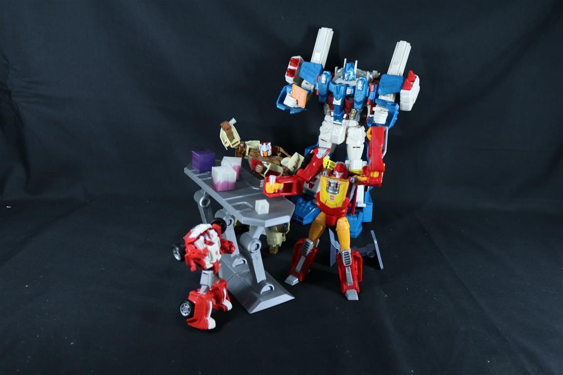 3D file Swerve's Bar on Lost Light - Table and Accessories・Template to ...