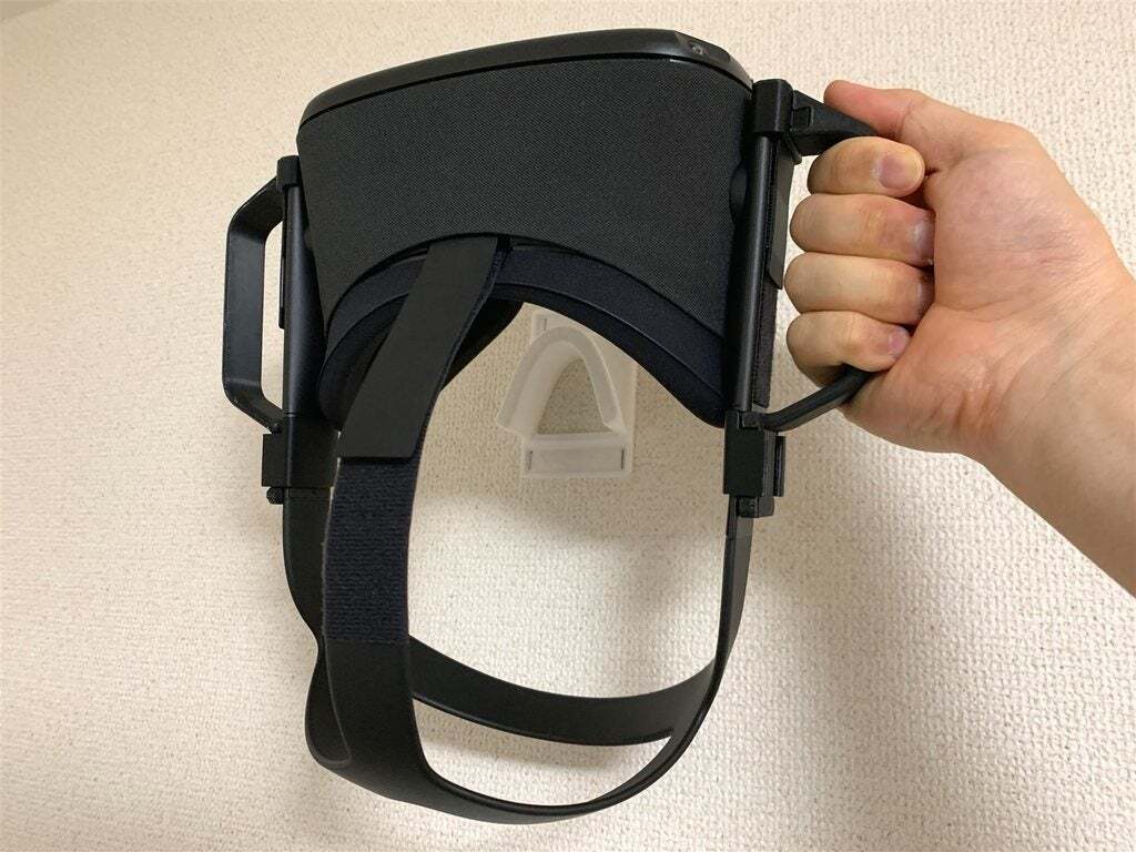 Free STL file Oculus Quest Grip Handle 🎮・3D printer model to download・Cults