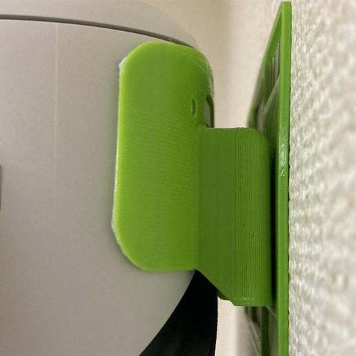 Download free STL file Oculus Quest 2 Goggles Wall Mount with Stapler ...
