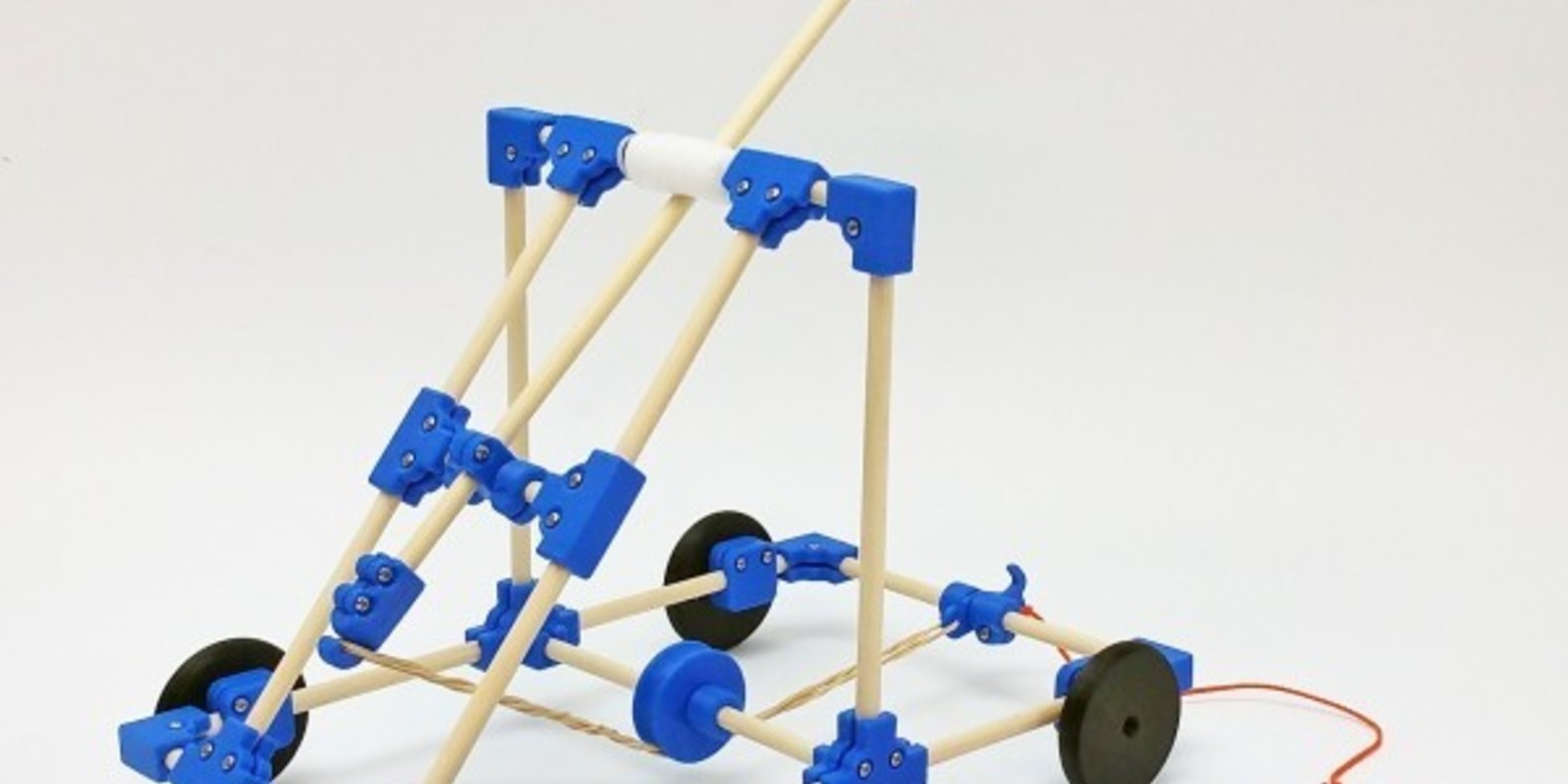 Una catapulta impresa en 3D・Cults